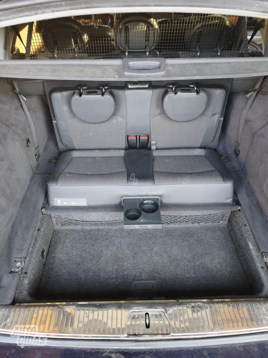 Blue Mercedes-Benz E 320 2004 in Sakiai, with an engine capacity of 3.20 L and mileage of 370 thousand km for 1999 €, photo 17 on AUTOMOTO.COM.LV