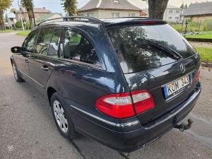 Синий Мерседес Е 320 2004 в Алитус, объемом двигателя 3.20 л и пробегом 331 тыс. км за 1950 €, фото 1 на AUTOMOTO.COM.LV