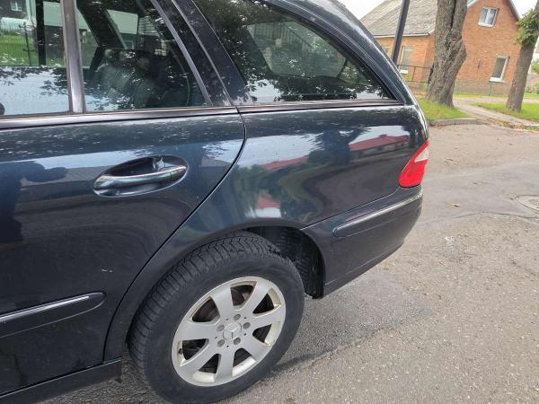 Синий Мерседес Е 320 2004 в Алитус, объемом двигателя 3.20 л и пробегом 331 тыс. км за 1950 €, фото 6 на AUTOMOTO.COM.LV