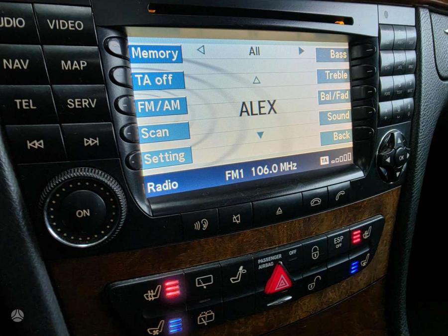 Синий Мерседес Е 320 2004 в Алитус, объемом двигателя 3.20 л и пробегом 331 тыс. км за 1950 €, фото 12 на AUTOMOTO.COM.LV