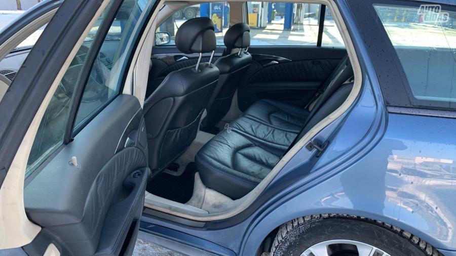 Blue Mercedes-Benz E 320 2005 in Marijampole, with an engine capacity of 3.20 L and mileage of 300 thousand km for 2599 €, photo 11 on AUTOMOTO.COM.LV