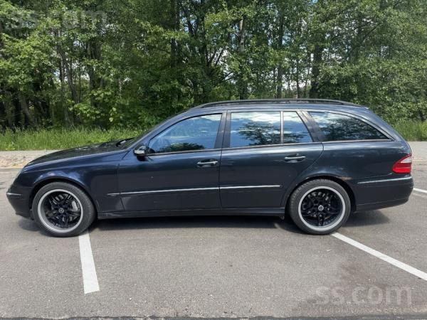 Zils Mercedes-Benz E 320 2005 Daugavpils, ar dzinēja tilpumu 3.00 L un nobraukumu 377 tūkst. km par 2450 €, foto 3 vietnē AUTOMOTO.COM.LV