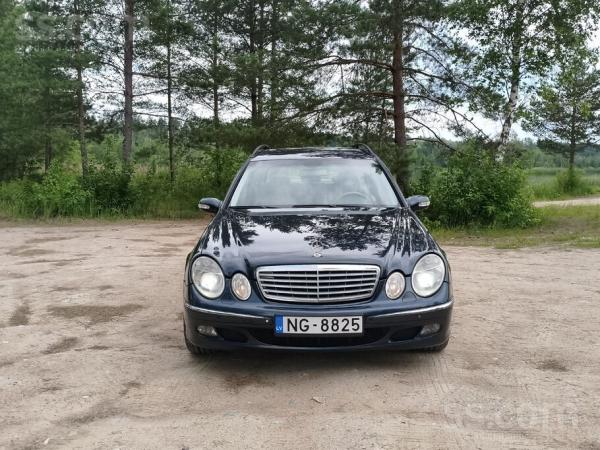 Blue Mercedes-Benz E 320 2005 in Madona, with an engine capacity of 3.20 L and mileage of 418 thousand km for 2500 €, photo 3 on AUTOMOTO.COM.LV