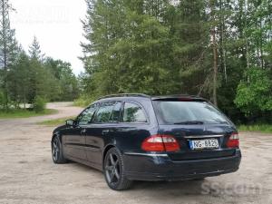 Zils Mercedes-Benz E 320 2005 Madona, ar dzinēja tilpumu 3.20 L un nobraukumu 418 tūkst. km par 2500 €, foto 6 vietnē AUTOMOTO.COM.LV