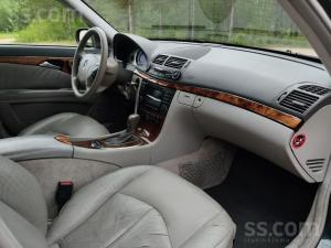 Zils Mercedes-Benz E 320 2005 Madona, ar dzinēja tilpumu 3.20 L un nobraukumu 418 tūkst. km par 2500 €, foto 12 vietnē AUTOMOTO.COM.LV