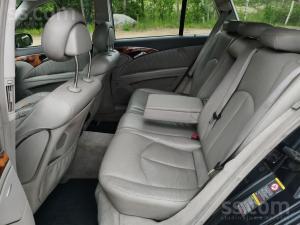 Zils Mercedes-Benz E 320 2005 Madona, ar dzinēja tilpumu 3.20 L un nobraukumu 418 tūkst. km par 2500 €, foto 14 vietnē AUTOMOTO.COM.LV