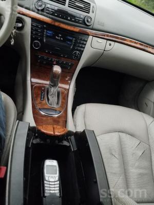 Zils Mercedes-Benz E 320 2005 Madona, ar dzinēja tilpumu 3.20 L un nobraukumu 418 tūkst. km par 2500 €, foto 16 vietnē AUTOMOTO.COM.LV
