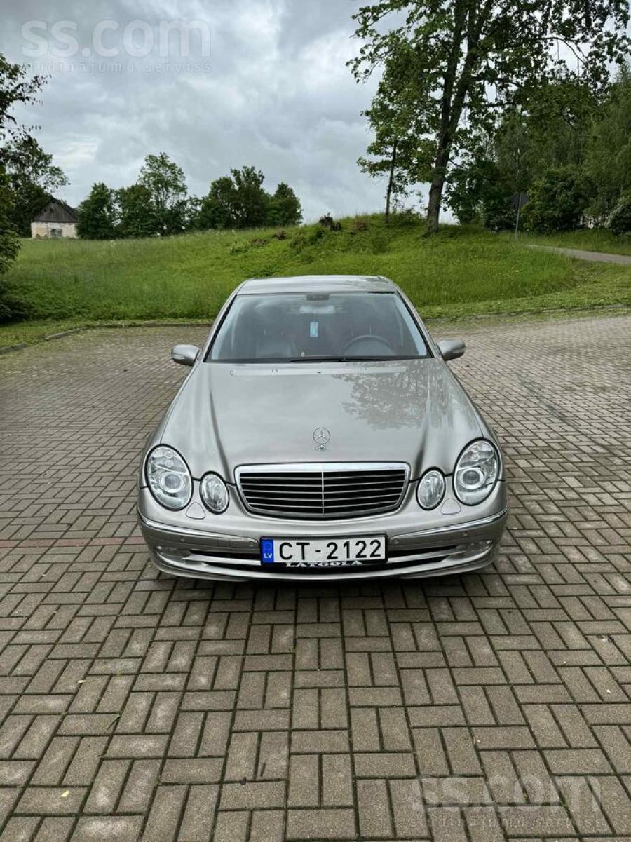 Brown Mercedes-Benz E 320 2004 in Kraslava, with an engine capacity of 3.20 L and mileage of 380 thousand km for 2350 €, photo 1 on AUTOMOTO.COM.LV