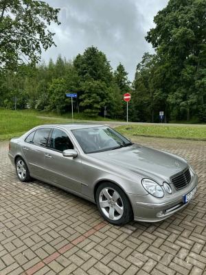 Brown Mercedes-Benz E 320 2004 in Kraslava, with an engine capacity of 3.20 L and mileage of 380 thousand km for 2350 €, photo 2 on AUTOMOTO.COM.LV