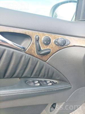 Brūns Mercedes-Benz E 320 2003 Saldus, ar dzinēja tilpumu 3.00 L un nobraukumu 0 tūkst. km par 1700 €, foto 10 vietnē AUTOMOTO.COM.LV
