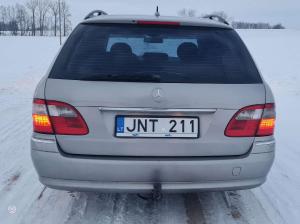 Brown Mercedes-Benz E 320 2004 in Siauliai, with an engine capacity of 3.22 L and mileage of 707 thousand km for 2400 €, photo 9 on AUTOMOTO.COM.LV