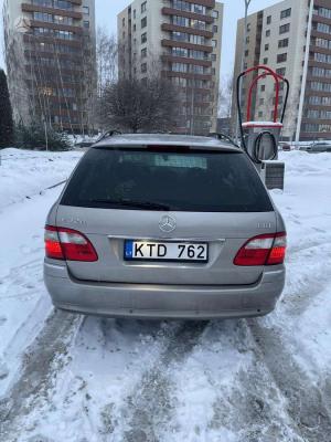 Brown Mercedes-Benz E 320 2004 in Kaunas, with an engine capacity of 3.22 L and mileage of 431 thousand km for 2350 €, photo 5 on AUTOMOTO.COM.LV