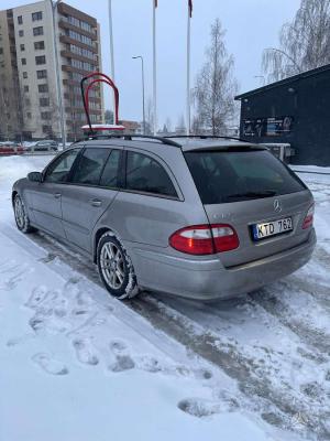 Brown Mercedes-Benz E 320 2004 in Kaunas, with an engine capacity of 3.22 L and mileage of 431 thousand km for 2350 €, photo 6 on AUTOMOTO.COM.LV
