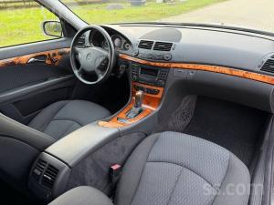 Brūns Mercedes-Benz E 320 2006 Rīga, ar dzinēja tilpumu 3.00 L un nobraukumu 0 tūkst. km par 3950 €, foto 26 vietnē AUTOMOTO.COM.LV