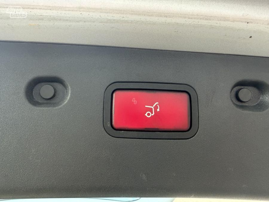 Mercedes-Benz E 320 2004 Šilutė, ar dzinēja tilpumu 3.20 L un nobraukumu 184 tūkst. km par 2700 €, foto 11 vietnē AUTOMOTO.COM.LV