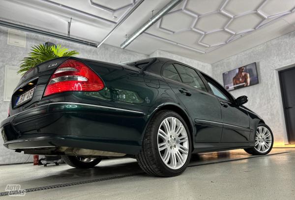 Zaļš Mercedes-Benz E 320 2004 Kauņa, ar dzinēja tilpumu 3.20 L un nobraukumu 320 tūkst. km par 4650 €, foto 6 vietnē AUTOMOTO.COM.LV