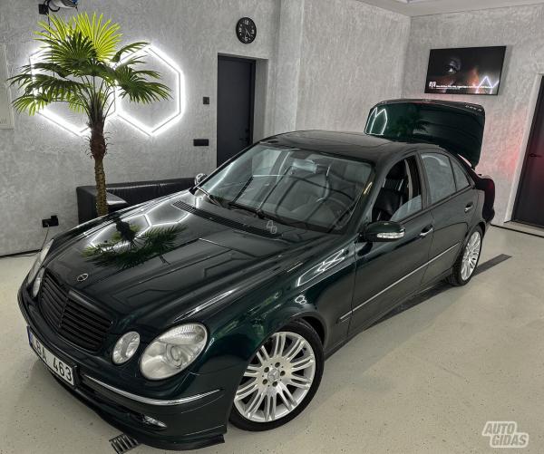 Zaļš Mercedes-Benz E 320 2004 Kauņa, ar dzinēja tilpumu 3.20 L un nobraukumu 320 tūkst. km par 4650 €, foto 9 vietnē AUTOMOTO.COM.LV