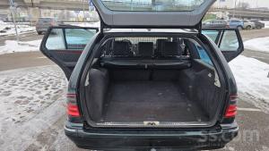 Green Mercedes-Benz E 320 2000 in Riga, with an engine capacity of 3.20 L and mileage of 419 thousand km for 2500 €, photo 5 on AUTOMOTO.COM.LV