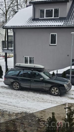 Green Mercedes-Benz E 320 2000 in Riga, with an engine capacity of 3.20 L and mileage of 419 thousand km for 2500 €, photo 13 on AUTOMOTO.COM.LV