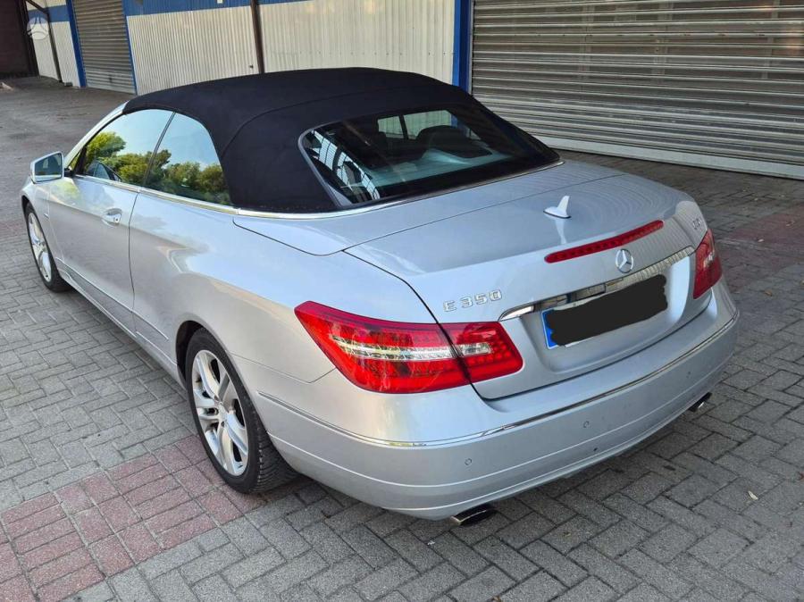 Grey Mercedes-Benz E 320 2011 in Silute, with an engine capacity of 3.00 L and mileage of 263 thousand km for 7999 €, photo 6 on AUTOMOTO.COM.LV