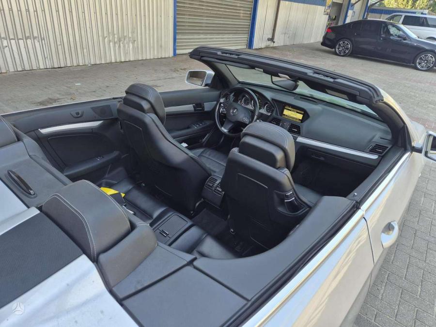 Grey Mercedes-Benz E 320 2011 in Silute, with an engine capacity of 3.00 L and mileage of 263 thousand km for 7999 €, photo 10 on AUTOMOTO.COM.LV