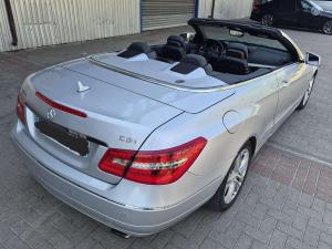 Grey Mercedes-Benz E 320 2011 in Silute, with an engine capacity of 3.00 L and mileage of 263 thousand km for 7999 €, photo 13 on AUTOMOTO.COM.LV