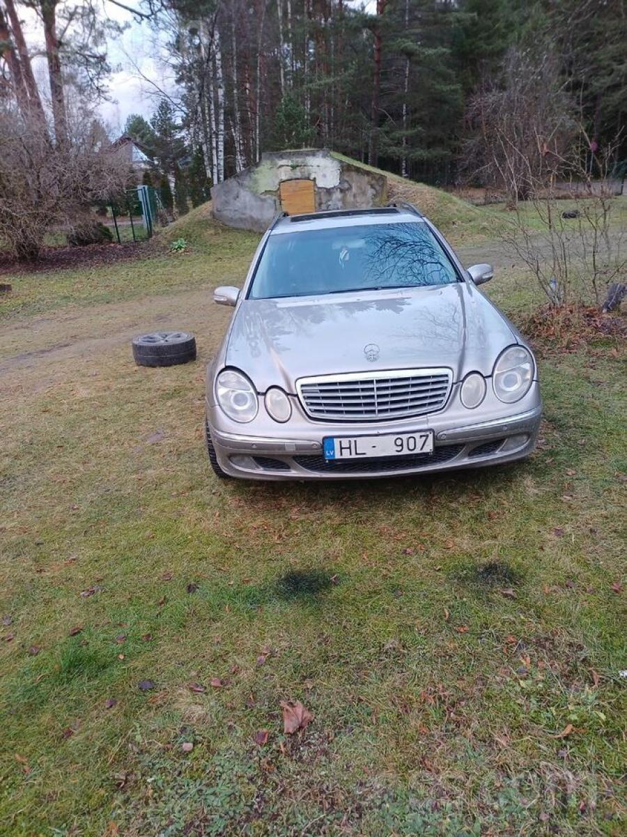Grey Mercedes-Benz E 320 2003 in Jurmala, with an engine capacity of 3.20 L and mileage of 0 thousand km for 1500 €, photo 1 on AUTOMOTO.COM.LV
