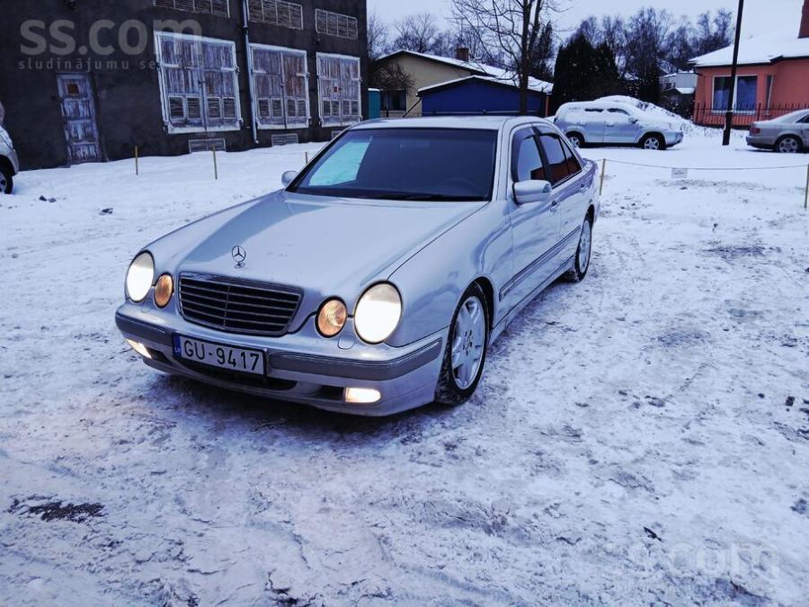 Pelēks Mercedes-Benz E 320 2001 Rīga, ar dzinēja tilpumu 3.20 L un nobraukumu 395 tūkst. km par 1950 €, foto 1 vietnē AUTOMOTO.COM.LV
