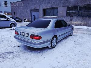 Pelēks Mercedes-Benz E 320 2001 Rīga, ar dzinēja tilpumu 3.20 L un nobraukumu 395 tūkst. km par 1950 €, foto 4 vietnē AUTOMOTO.COM.LV