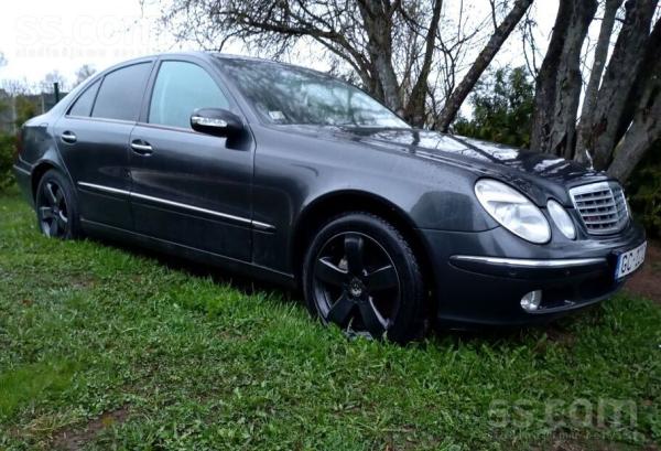 Pelēks Mercedes-Benz E 320 2002 Rīga, ar dzinēja tilpumu 3.20 L un nobraukumu 420 tūkst. km par 1400 €, foto 1 vietnē AUTOMOTO.COM.LV