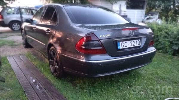 Pelēks Mercedes-Benz E 320 2002 Rīga, ar dzinēja tilpumu 3.20 L un nobraukumu 420 tūkst. km par 1400 €, foto 8 vietnē AUTOMOTO.COM.LV