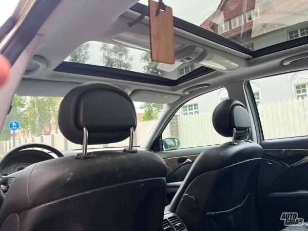 Grey Mercedes-Benz E 320 2002 in Vilnius, with an engine capacity of 3.20 L and mileage of 367 thousand km for 3200 €, photo 10 on AUTOMOTO.COM.LV