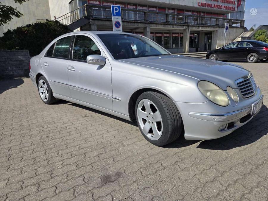 Серый Мерседес Е 320 2002 в Алитус, объемом двигателя 3.20 л и пробегом 273 тыс. км за 2800 €, фото 5 на AUTOMOTO.COM.LV