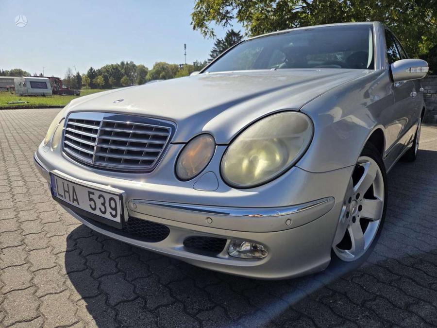 Серый Мерседес Е 320 2002 в Алитус, объемом двигателя 3.20 л и пробегом 273 тыс. км за 2800 €, фото 9 на AUTOMOTO.COM.LV