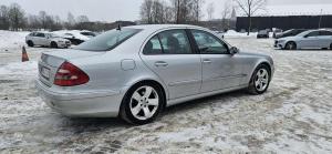 Pelēks Mercedes-Benz E 320 2003 Kauņa, ar dzinēja tilpumu 3.20 L un nobraukumu 340 tūkst. km par 2350 €, foto 4 vietnē AUTOMOTO.COM.LV