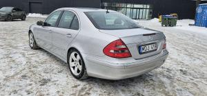 Pelēks Mercedes-Benz E 320 2003 Kauņa, ar dzinēja tilpumu 3.20 L un nobraukumu 340 tūkst. km par 2350 €, foto 5 vietnē AUTOMOTO.COM.LV