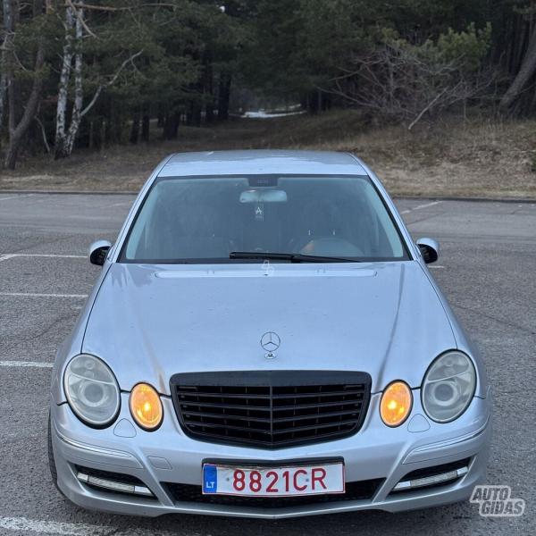 Pelēks Mercedes-Benz E 320 2003 Klaipėda, ar dzinēja tilpumu 3.20 L un nobraukumu 400 tūkst. km par 2800 €, foto 5 vietnē AUTOMOTO.COM.LV
