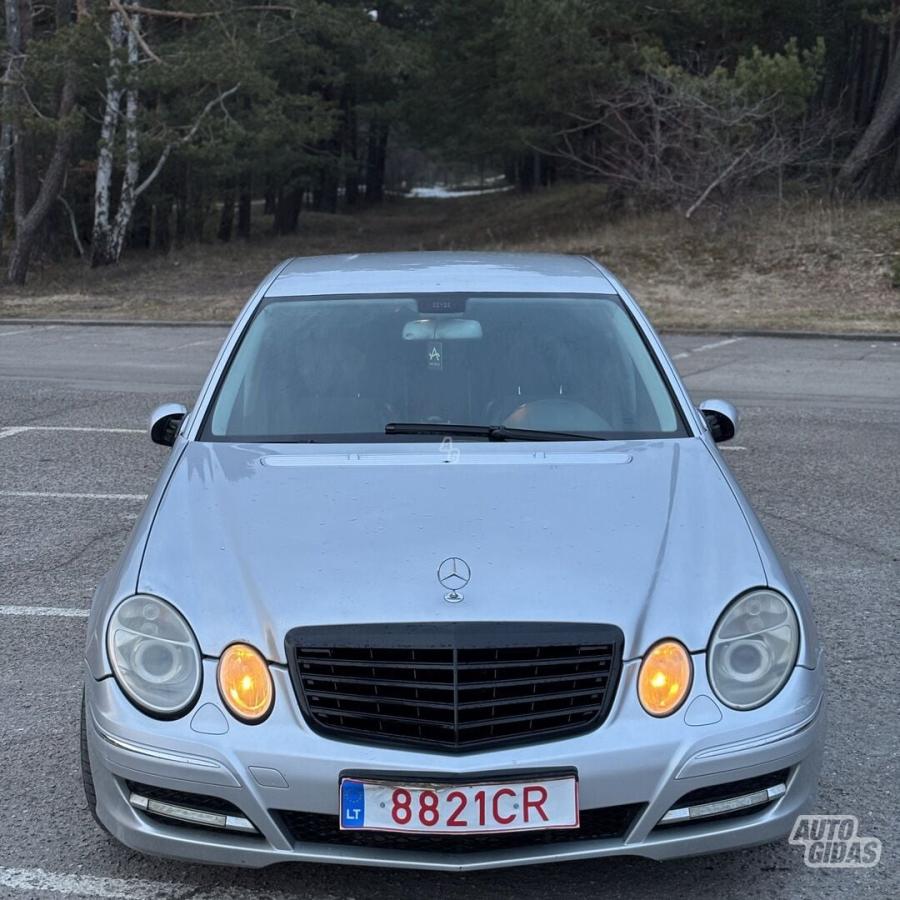 Grey Mercedes-Benz E 320 2003 in Klaipeda, with an engine capacity of 3.20 L and mileage of 400 thousand km for 2800 €, photo 5 on AUTOMOTO.COM.LV