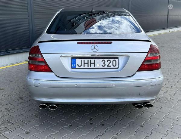 Grey Mercedes-Benz E 320 2003 in Vilnius, with an engine capacity of 3.22 L and mileage of 400 thousand km for 1100 €, photo 7 on AUTOMOTO.COM.LV