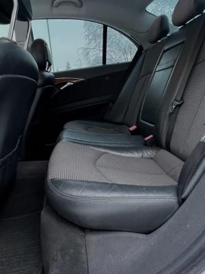 Pelēks Mercedes-Benz E 320 2003 Rīga, ar dzinēja tilpumu 3.20 L un nobraukumu 295 tūkst. km par 3300 €, foto 9 vietnē AUTOMOTO.COM.LV