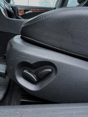 Pelēks Mercedes-Benz E 320 2003 Rīga, ar dzinēja tilpumu 3.20 L un nobraukumu 295 tūkst. km par 3300 €, foto 15 vietnē AUTOMOTO.COM.LV