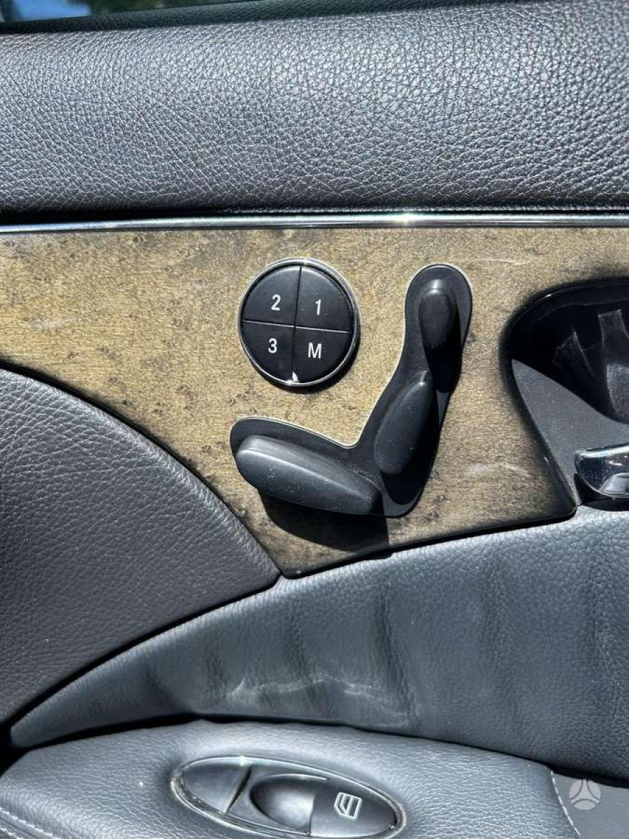 Pelēks Mercedes-Benz E 320 2003 Viļņa, ar dzinēja tilpumu 3.22 L un nobraukumu 400 tūkst. km par 1000 €, foto 15 vietnē AUTOMOTO.COM.LV