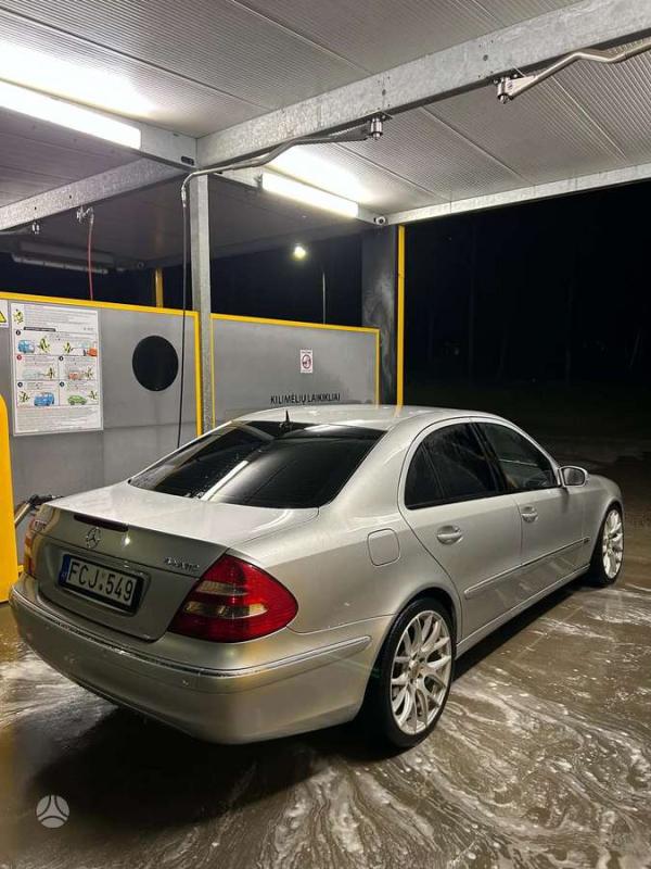 Pelēks Mercedes-Benz E 320 2003 Utena, ar dzinēja tilpumu 3.20 L un nobraukumu 287 tūkst. km par 3200 €, foto 6 vietnē AUTOMOTO.COM.LV