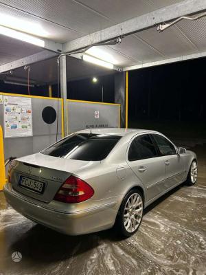 Grey Mercedes-Benz E 320 2003 in Utena, with an engine capacity of 3.20 L and mileage of 287 thousand km for 3200 €, photo 7 on AUTOMOTO.COM.LV