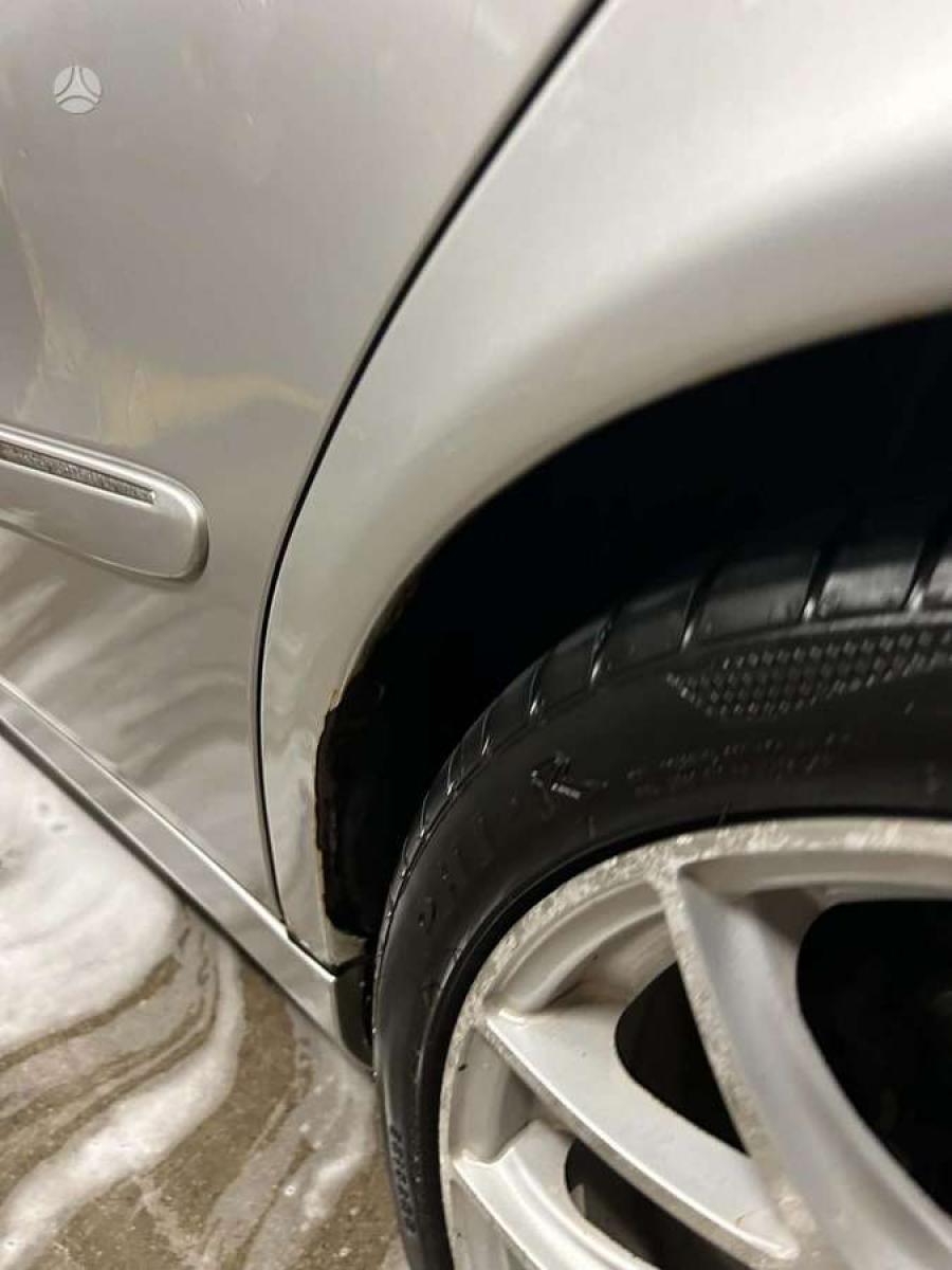 Grey Mercedes-Benz E 320 2003 in Utena, with an engine capacity of 3.20 L and mileage of 287 thousand km for 3200 €, photo 9 on AUTOMOTO.COM.LV