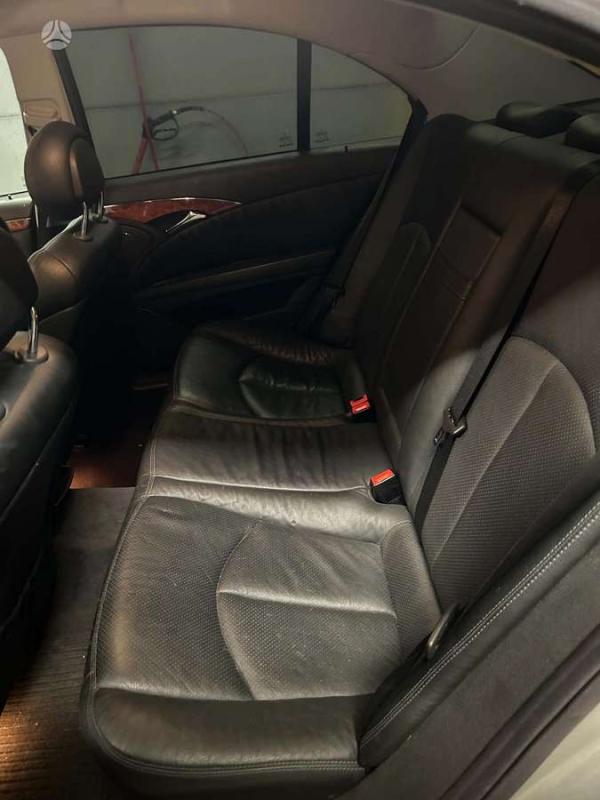 Pelēks Mercedes-Benz E 320 2003 Utena, ar dzinēja tilpumu 3.20 L un nobraukumu 287 tūkst. km par 3200 €, foto 10 vietnē AUTOMOTO.COM.LV