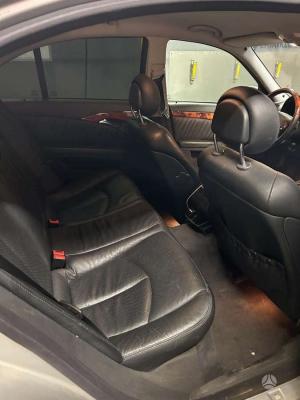 Grey Mercedes-Benz E 320 2003 in Utena, with an engine capacity of 3.20 L and mileage of 287 thousand km for 3200 €, photo 17 on AUTOMOTO.COM.LV