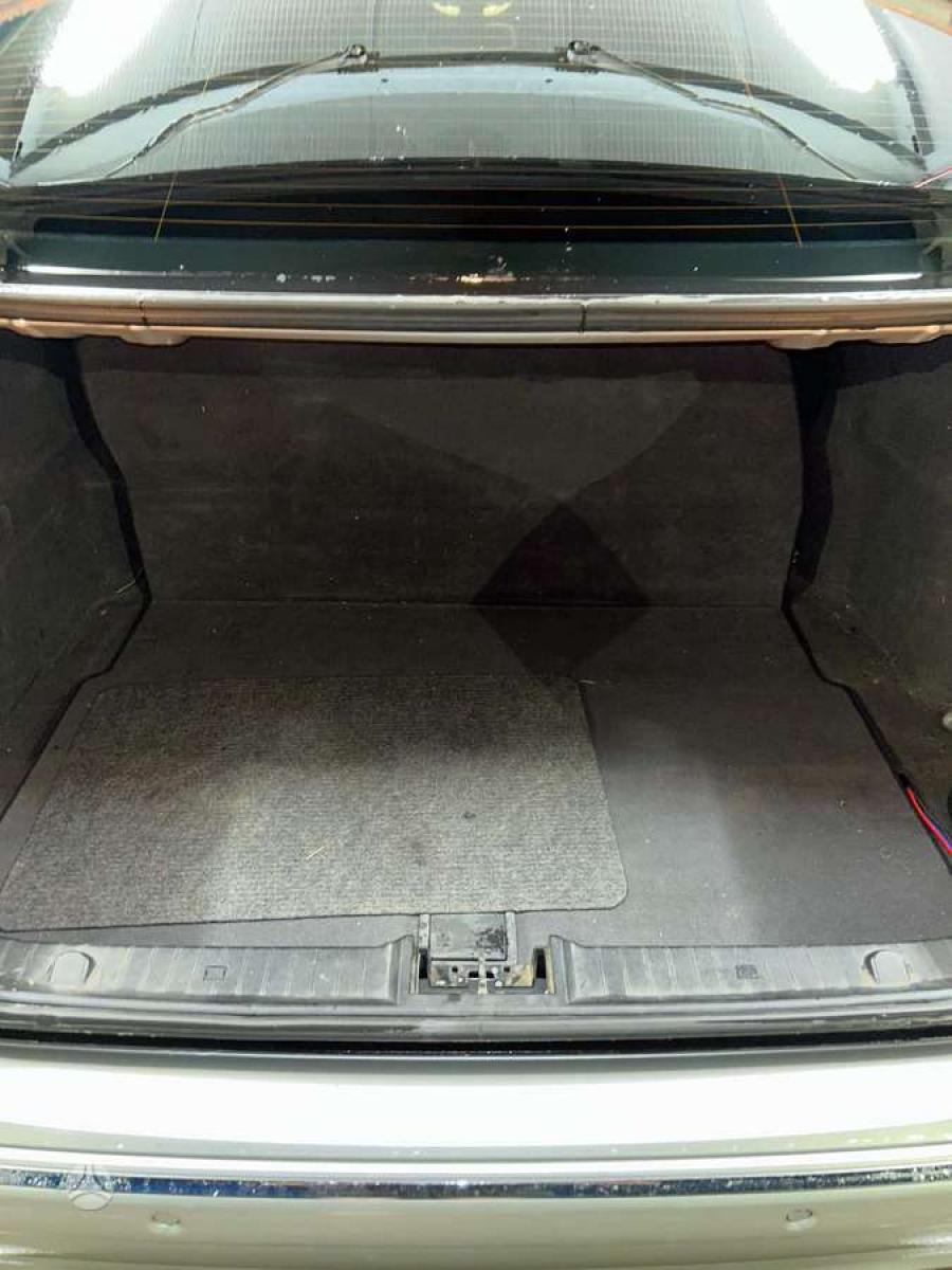 Grey Mercedes-Benz E 320 2003 in Utena, with an engine capacity of 3.20 L and mileage of 287 thousand km for 3200 €, photo 19 on AUTOMOTO.COM.LV