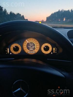 Pelēks Mercedes-Benz E 320 2003 Rīga, ar dzinēja tilpumu 3.20 L un nobraukumu 294 tūkst. km par 2700 €, foto 5 vietnē AUTOMOTO.COM.LV