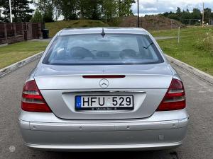 Pelēks Mercedes-Benz E 320 2003 Viļņa, ar dzinēja tilpumu 3.22 L un nobraukumu 230 tūkst. km par 3400 €, foto 7 vietnē AUTOMOTO.COM.LV